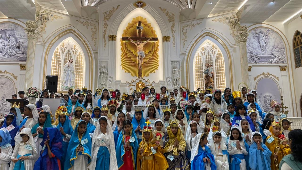Children in costume of the Blessed Virgin Mary in connection with the ...